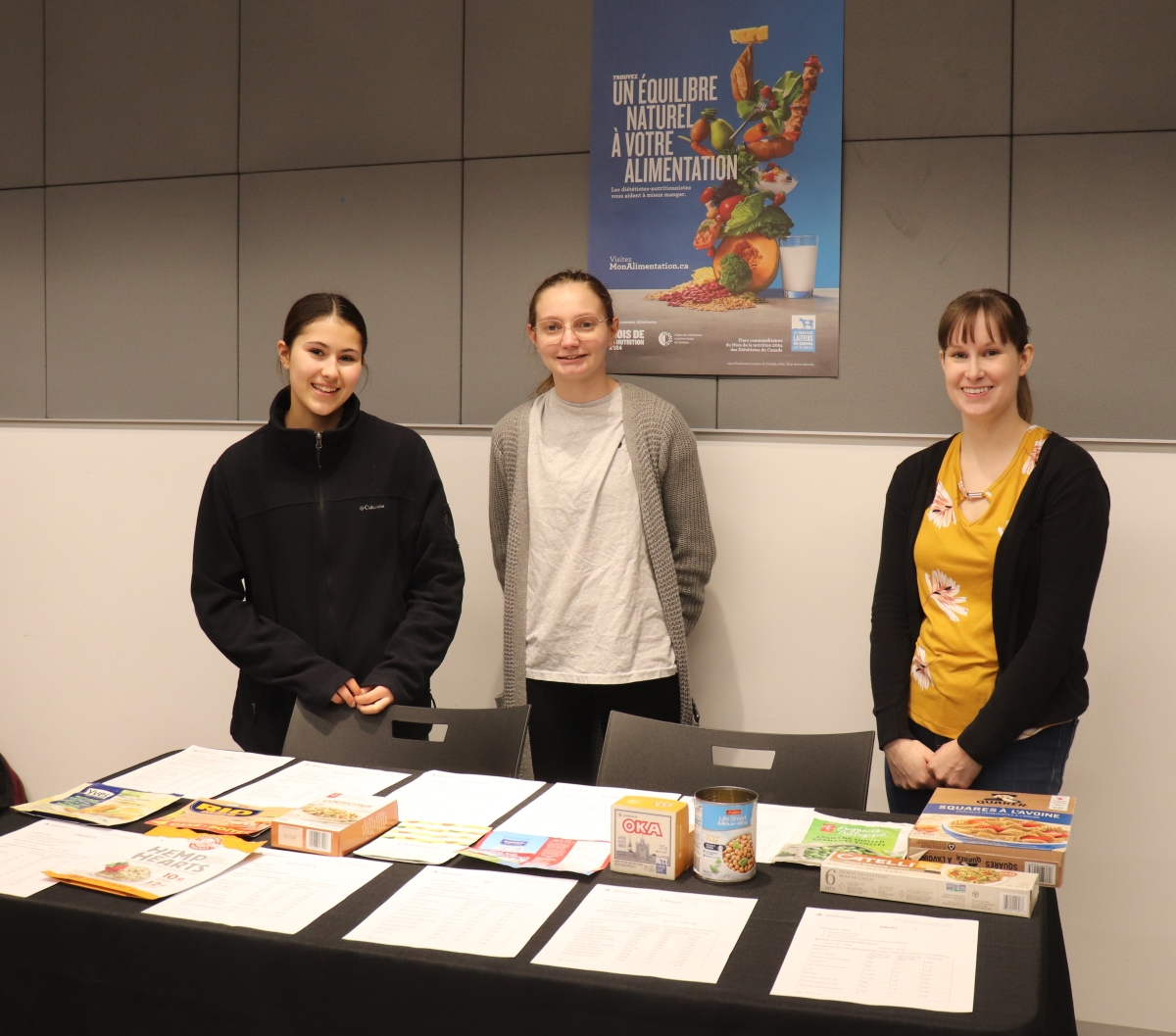 Une étudiante universitaire en nutrition accueillie au Collège pour son stage de fin d'études ...