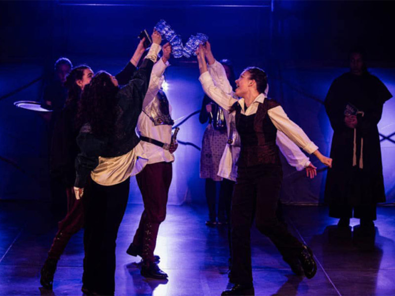 Salle comble pour la troupe de théâtre montmorencienne | Collège ...